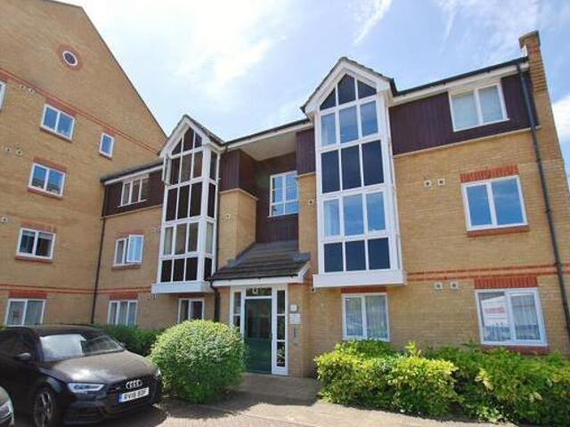 2 Bedroom Apartment For Rent In Guildford, Surrey