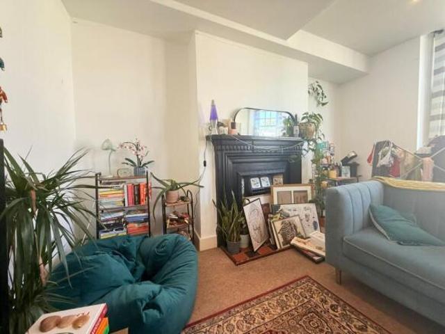 2 bedroom apartment for rent in Gunton Road, Clapton, London, E5