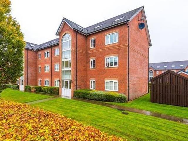 2 bedroom apartment for rent in Gadfield Grove Atherton Greater Manchester M46