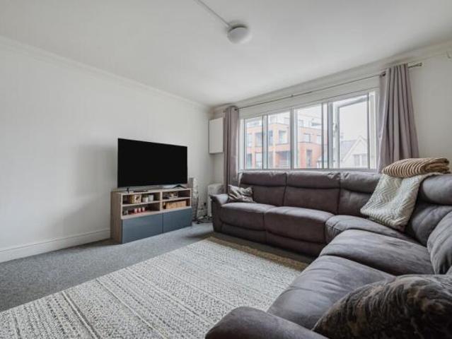 2 bedroom apartment for rent in Gainsborough Court, Homesdale Road, Bromley, BR2