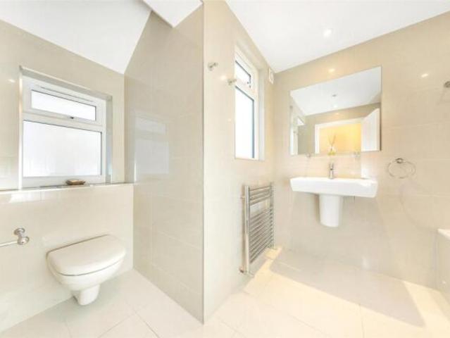 2 bedroom apartment for rent in Gastein Road, London, W6