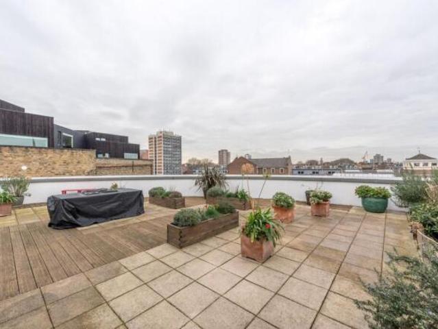 2 bedroom apartment for rent in Garden Walk, London, EC2A