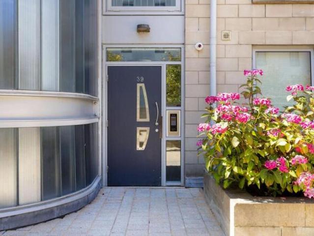 2 bedroom apartment for rent in Gardners Crescent, Tollcross, Edinburgh, EH3
