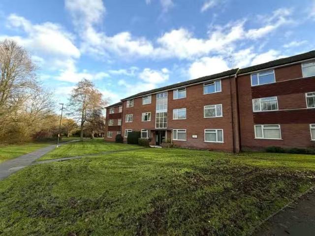 2 bedroom apartment for rent in Garland Way, Northfield, Birmi.