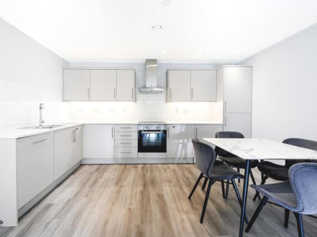 2 bedroom apartment for rent in Gatehouse Apartments, Southampton SO14
