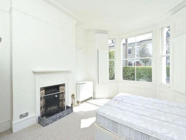 2 bedroom apartment for rent in Gateley Road, Brixton SW9