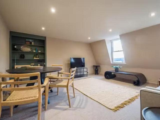 2 bedroom apartment for rent in Gay Street, Bath, BA1