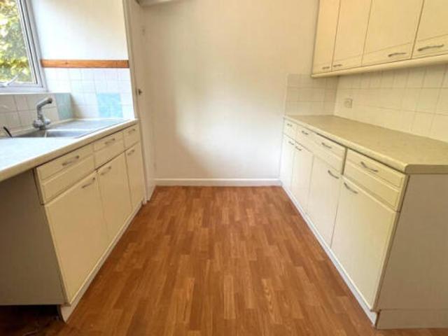 2 bedroom apartment for rent in Georgia Avenue, Worthing, BN14
