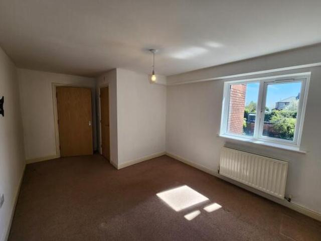 2 bedroom apartment for rent in Georgia View, Ainley Top, HD3