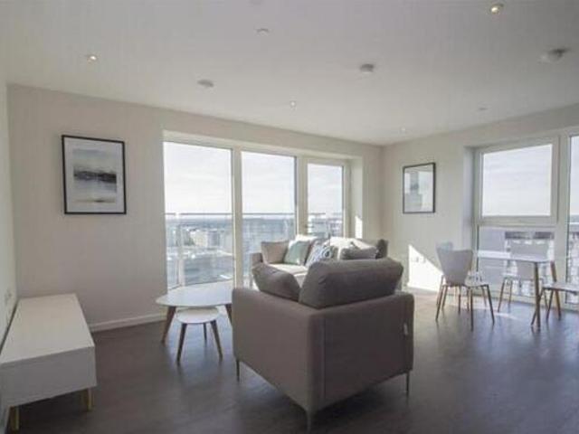 2 Bedroom Apartment For Rent In Glasshouse Gardens, London