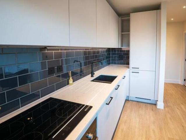 2 bedroom apartment for rent in Glasswater Locks, Belmont Row, B4