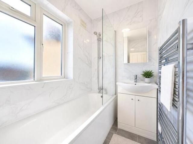2 bedroom apartment for rent in Glebe Crescent, London, NW4