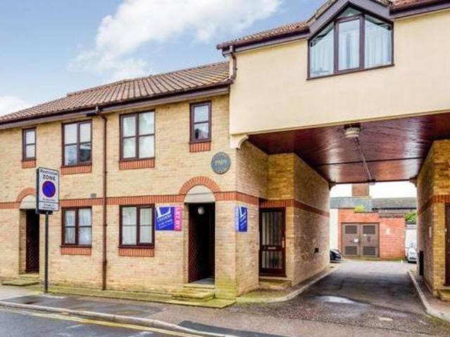 2 bedroom apartment for rent in Globe Yard CO10