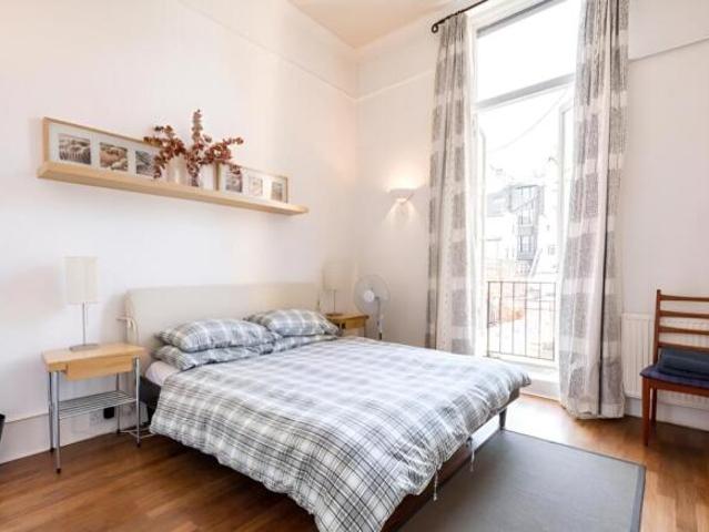 2 bedroom apartment for rent in Gloucester Terrace, London, W2