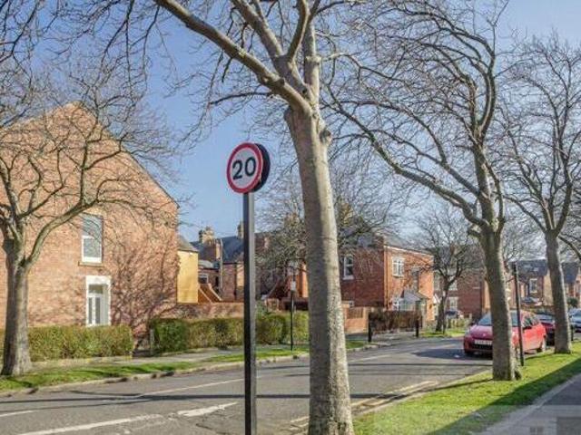 2 Bedroom Apartment For Rent In Gosforth, Newcastle Upon Tyne