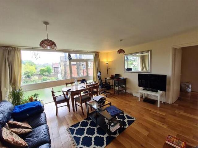2 bedroom apartment for rent in Gordon Road, Ealing, London, W5
