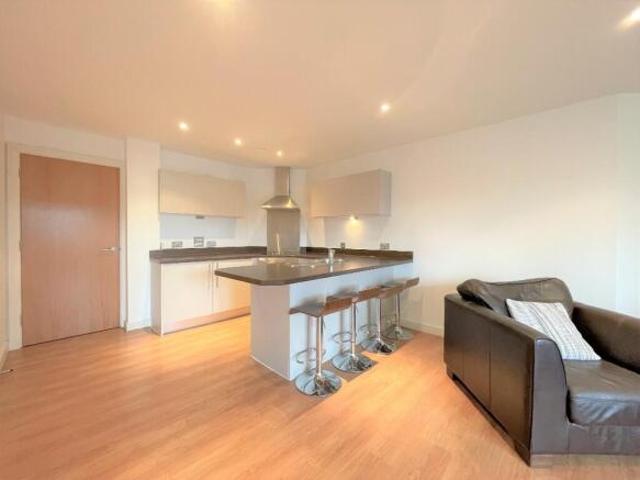 2 bedroom apartment for rent in Gotts Road, Leeds, West Yorkshire, LS12
