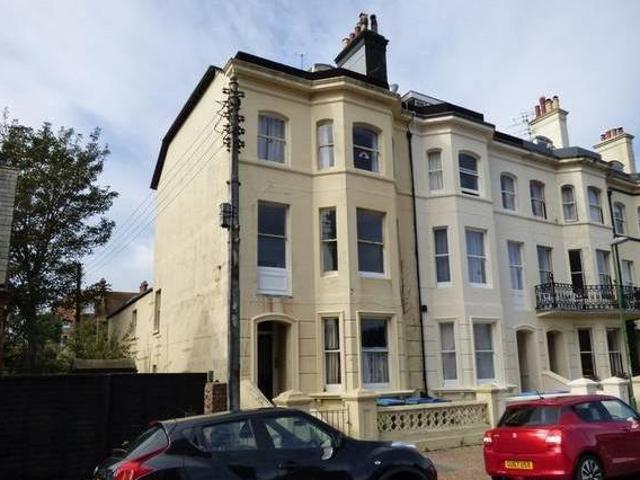2 bedroom apartment for rent in Granville Road Littlehampton BN17
