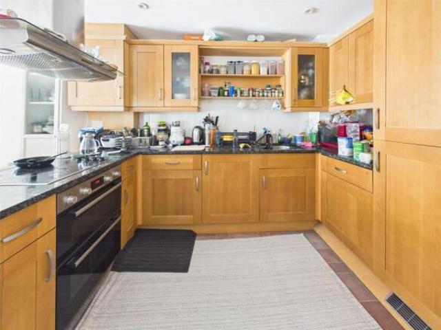 2 bedroom apartment for rent in Grange Avenue, Twickenham, TW2