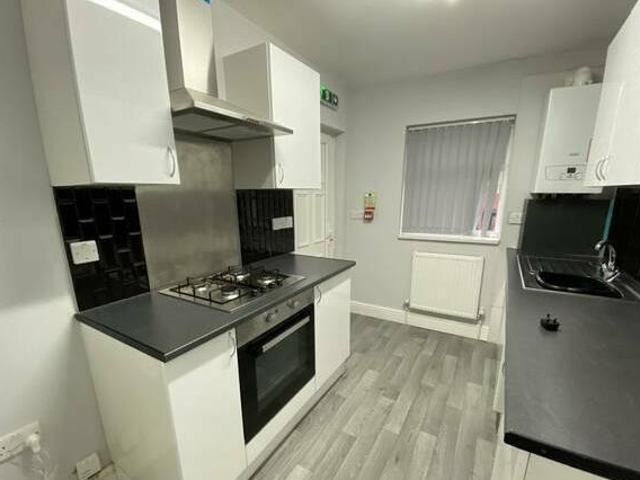2 bedroom apartment for rent in Grange Mount PRENTON CH43