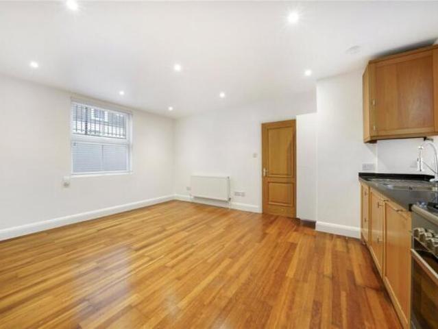 2 bedroom apartment for rent in Grafton Road, London, NW5