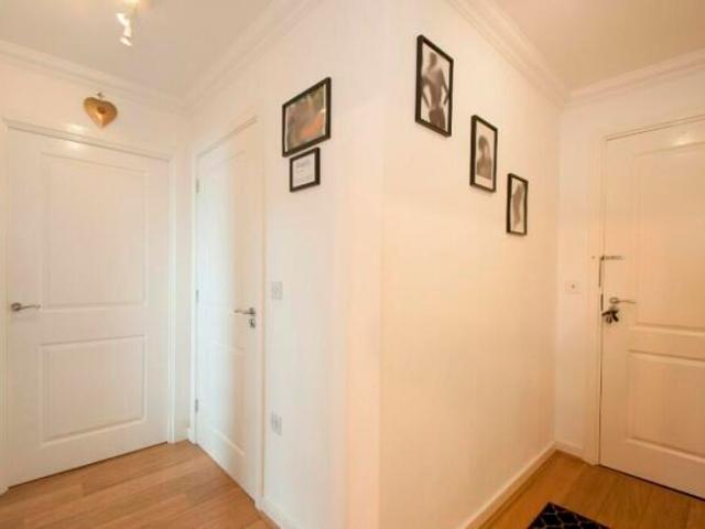 2 bedroom apartment for rent in Grays Place, Slough, SL2