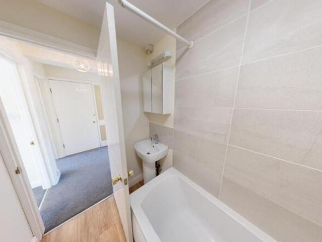 2 bedroom apartment for rent in Greenbank Court, Nottingham, NG5