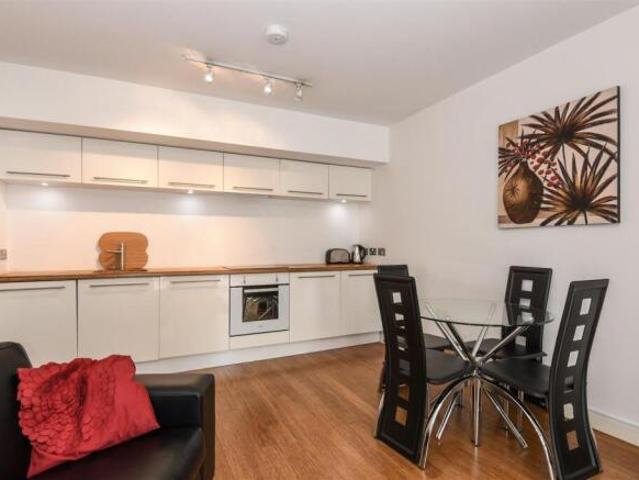 2 bedroom apartment for rent in Greenhouse, Leeds, LS11
