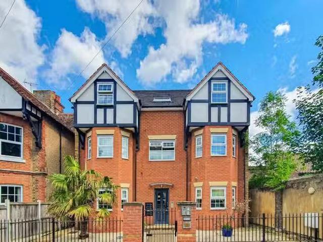 2 bedroom apartment for rent in Griffin Court, Rosevale, Hodde.