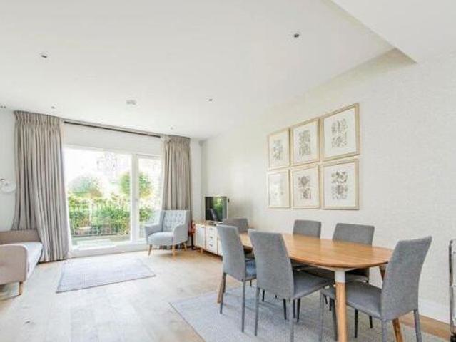 2 Bedroom Apartment For Rent In Grosvenor Waterside