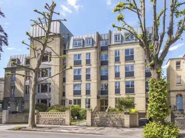 2 bedroom apartment for rent in Grosvenor Court Redland, BS6