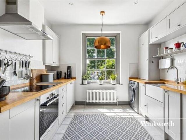 2 bedroom apartment for rent in Grosvenor Park, Camberwell, London, SE5