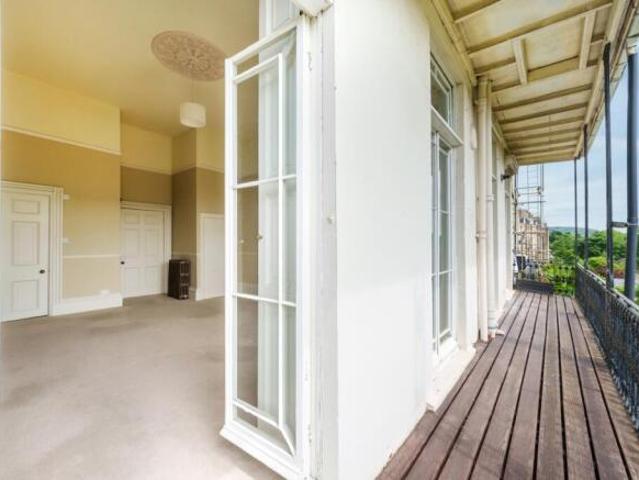 2 bedroom apartment for rent in Grosvenor Place Bath BA1