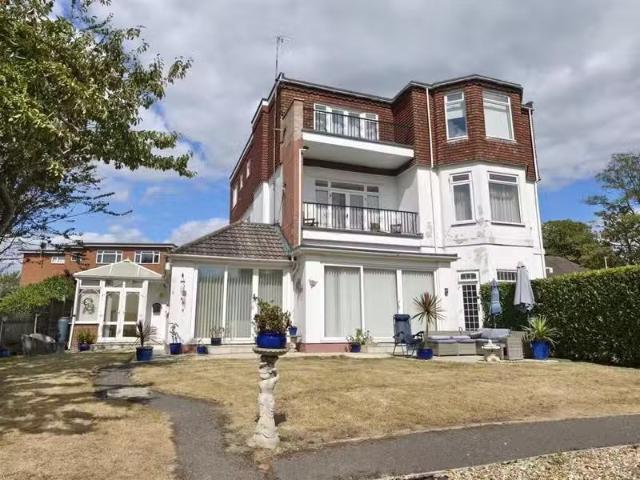 2 bedroom apartment for rent in Grosvenor Road, Bournemouth, BH4