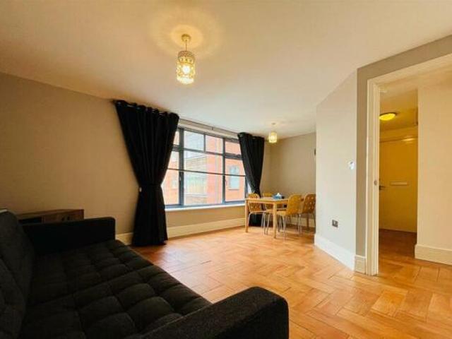 2 Bedroom Apartment For Rent In Grosvenor Street West