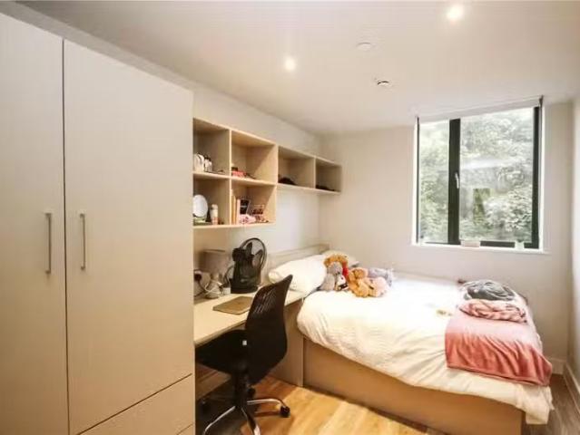 2 bedroom apartment for rent in Grove Road, Weston super Mare.