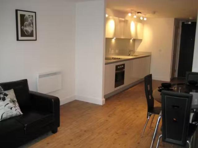 2 bedroom apartment for rent in Hub, 2 Bed Duplex, Parking, B4