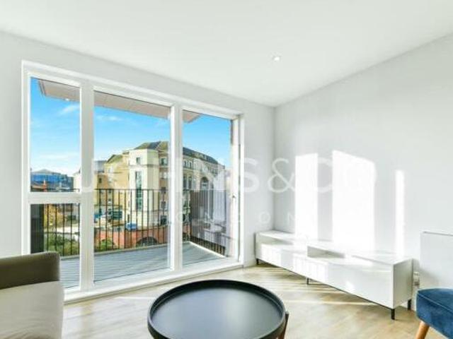 2 Bedroom Apartment For Rent In Huntley Wharf, Reading