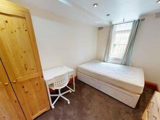 2 Bedroom Apartment For Rent In Hyde Park