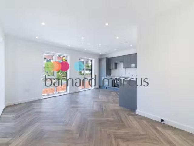 2 bedroom apartment for rent in Hyde Road, SOUTH CROYDON, CR2