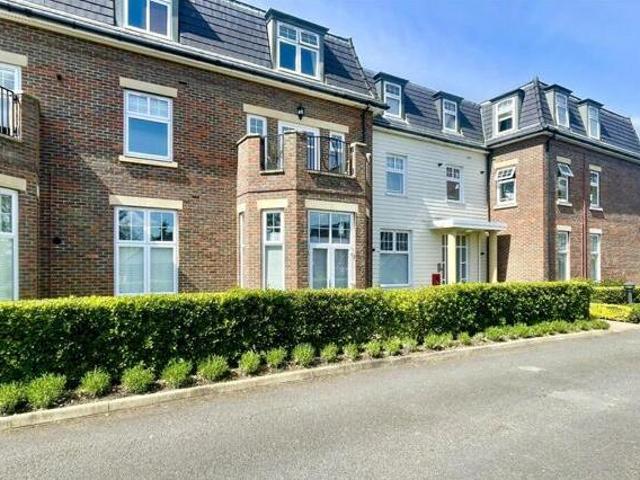 2 Bedroom Apartment For Rent In Hadley Wood, Hertfordshire
