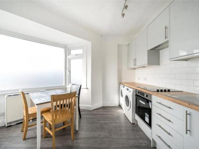 2 bedroom apartment for rent in Hale Lane, Mill Hill, London, NW7