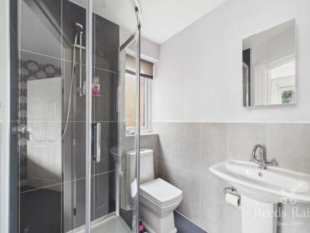 2 bedroom apartment for rent in Hall Garth, Huddersfield, West Yorkshire, HD5
