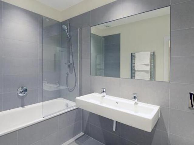 2 bedroom apartment for rent in Hamlet Gardens, London, W6