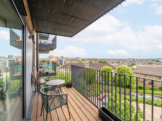 2 bedroom apartment for rent in Hampden Road, Crouch End, London, N8