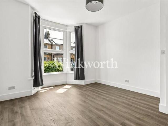 2 bedroom apartment for rent in Hampshire Road, London, N22