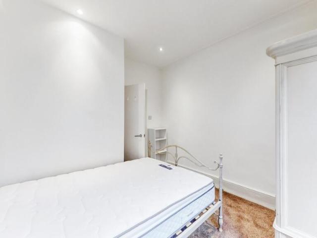 2 bedroom apartment for rent in Handel Street, WC1N