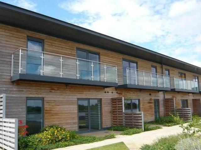2 bedroom apartment for rent in Haskins Park Way Newbury Berkshire RG14