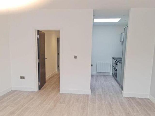 2 Bedroom Apartment For Rent In Harborne, Birmingham