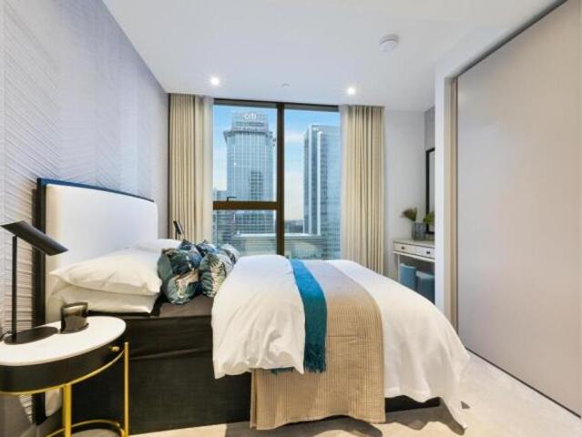 2 bedroom apartment for rent in Harcourt Tower, Marsh Wall, London, E14
